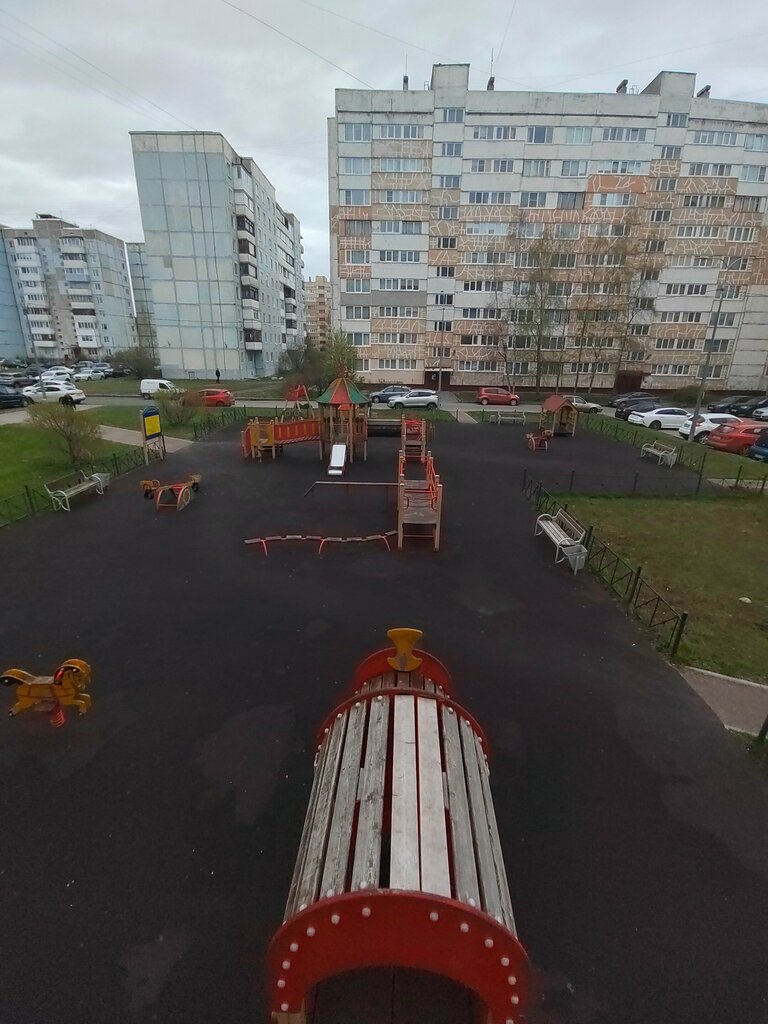 Oyun alanı Playground, Lomonosov, foto
