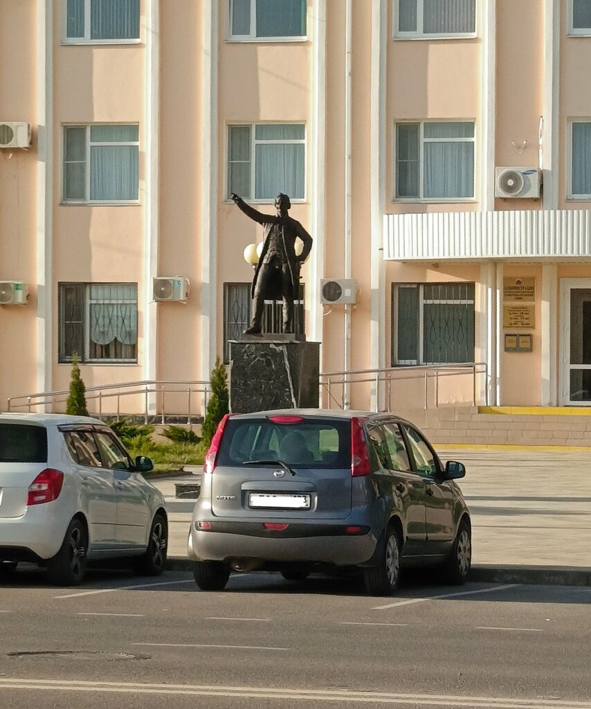 Anıt, heykel А.В. Суворову, Primorsko‑Ahtarsk, foto