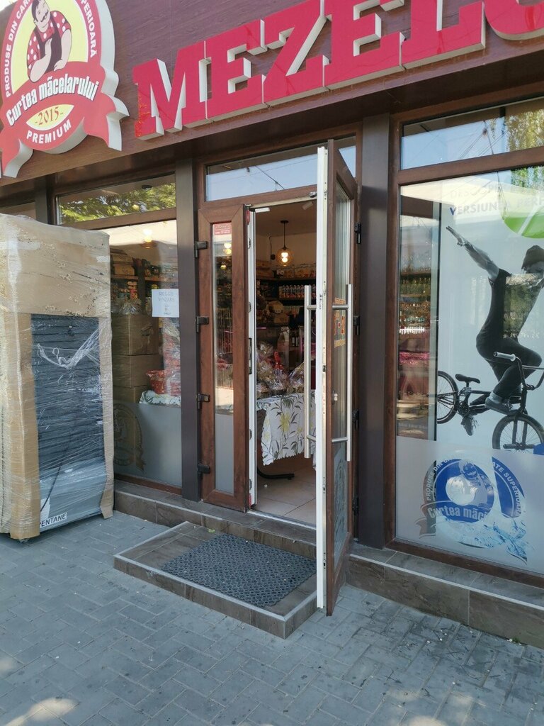 Kasap, şarküteri Veles Ventura, Kişinev, foto