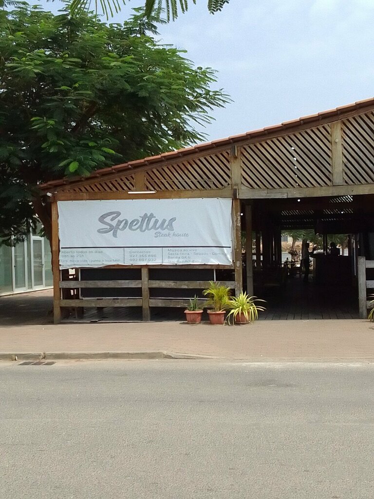 Restoran Spettus, Loanda, foto