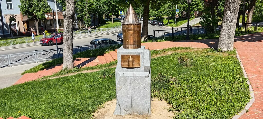 Park, sokak heykeli Грановитая Башня, Smolensk, foto