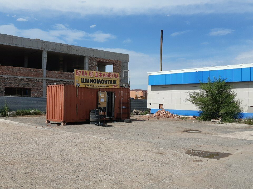 Oto lastik tamiri Bula iz Dzhambula, Akmola eyaleti, foto