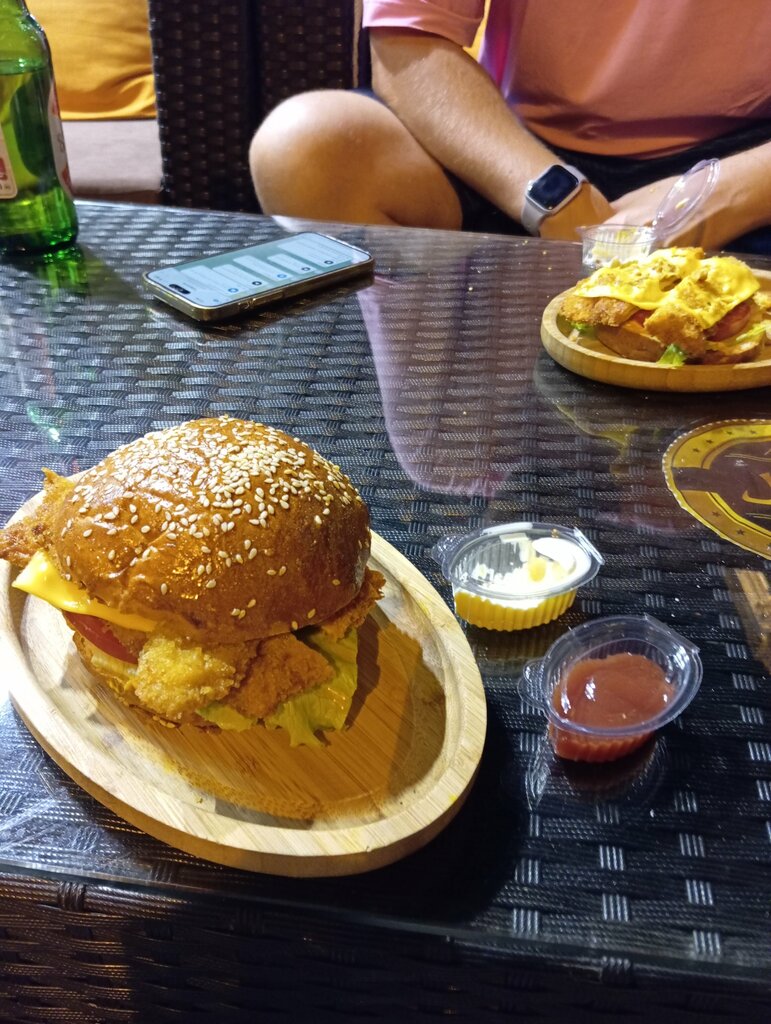 Fast food Burger queen, Tiflis, foto
