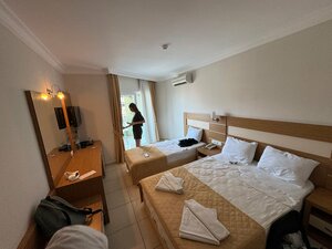 SunStarBeach (Antalya, Alanya, Mahmutlar Mah., Selahattin Yaman Cad., 2), otel  Alanya'dan