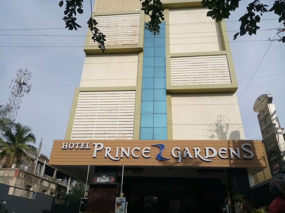 Otel Hotel Prince Gardens, Koyamutthur, foto