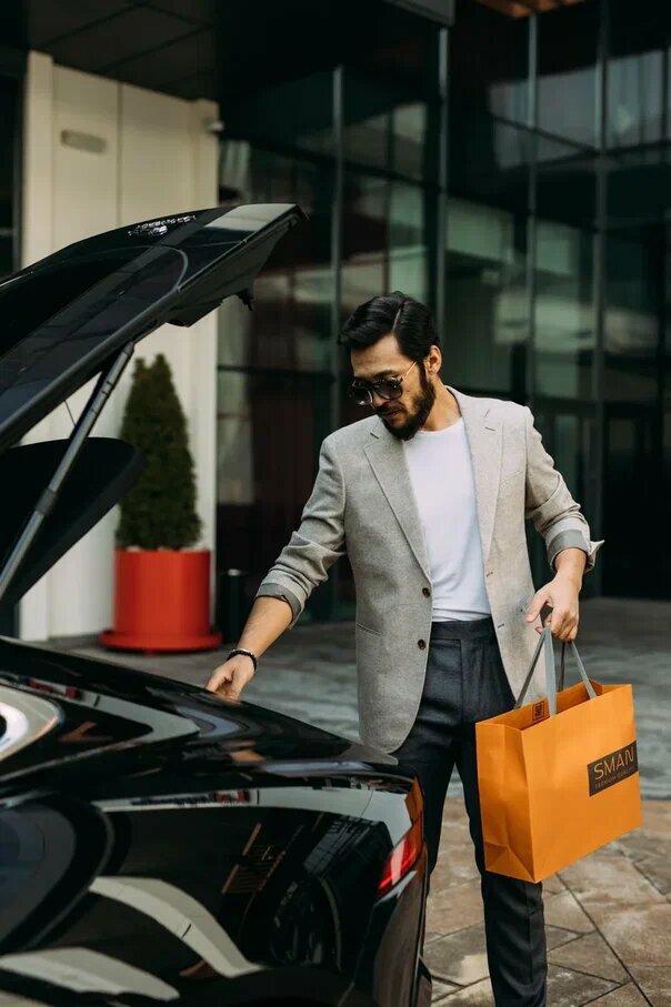 Yönetim ofisi Sman, Almatı, foto