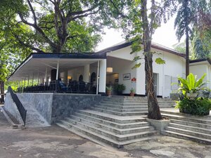Awanhala (-), restoran