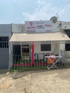 Best 4 U coiffure protectrice (Abidjan, Rue I80), kuaförler  Abican'dan