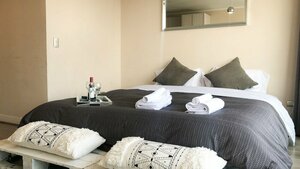 Delightful Downtown Apartment (Comuna de Santiago, Tarapacá, 890), otel  Santiago'dan