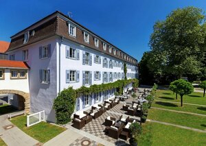 Bad Hotel Uberlingen (Deutschland, Baden-Württemberg, Bodenseekreis, Bodensee, Ueberlingen Christophstrasse 2), otel  Uberlingen'dan