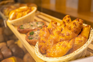 Птичий Двор (Marshalla Alexeeva Street No:3/4, Rostov Velikiy), kafe  Rostov'dan