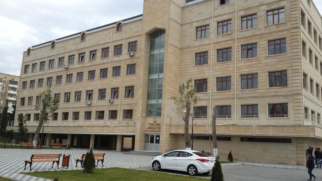 Meslek yüksekokulu Baki Texniki Kolleci, Bakü, foto