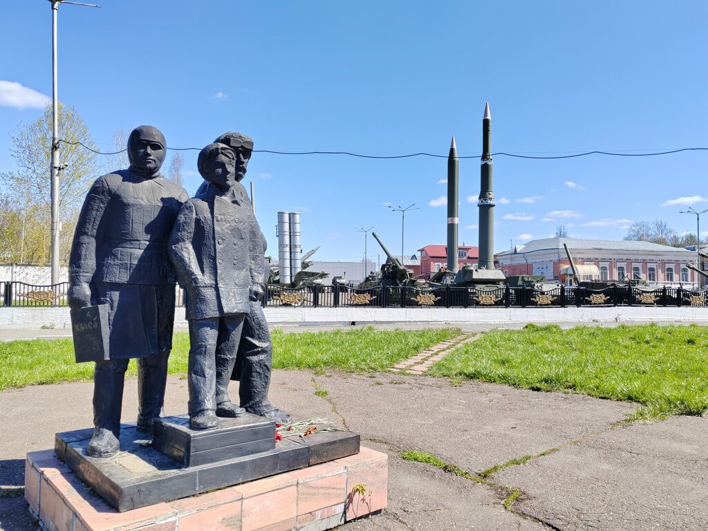 Anıt, heykel Труженикам тыла 1941-1945 гг., Perm, foto