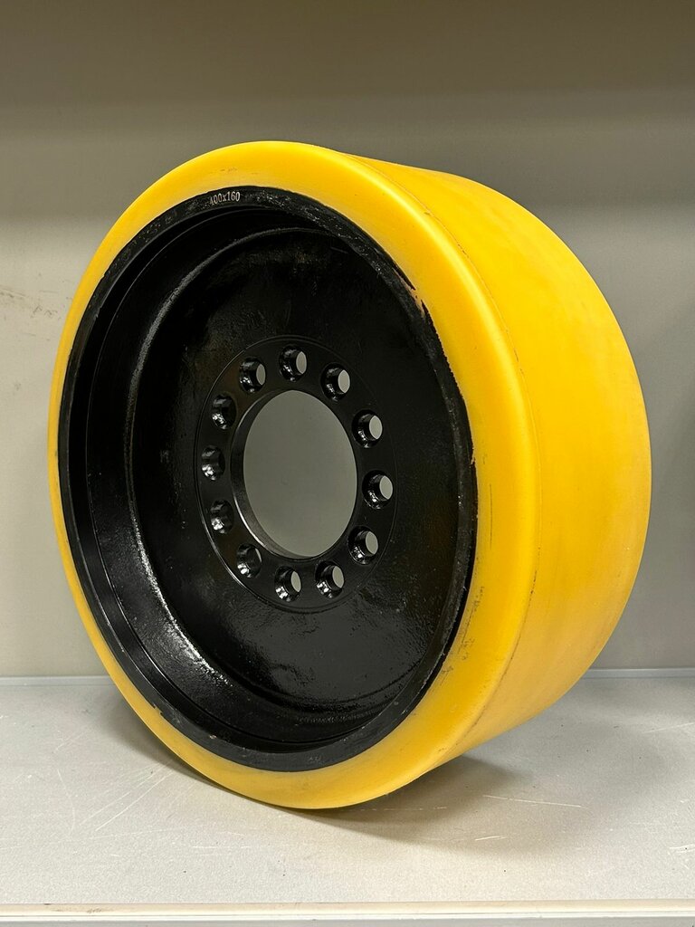 Depo ekipmanları Evrokolesa, Çeliabinsk, foto