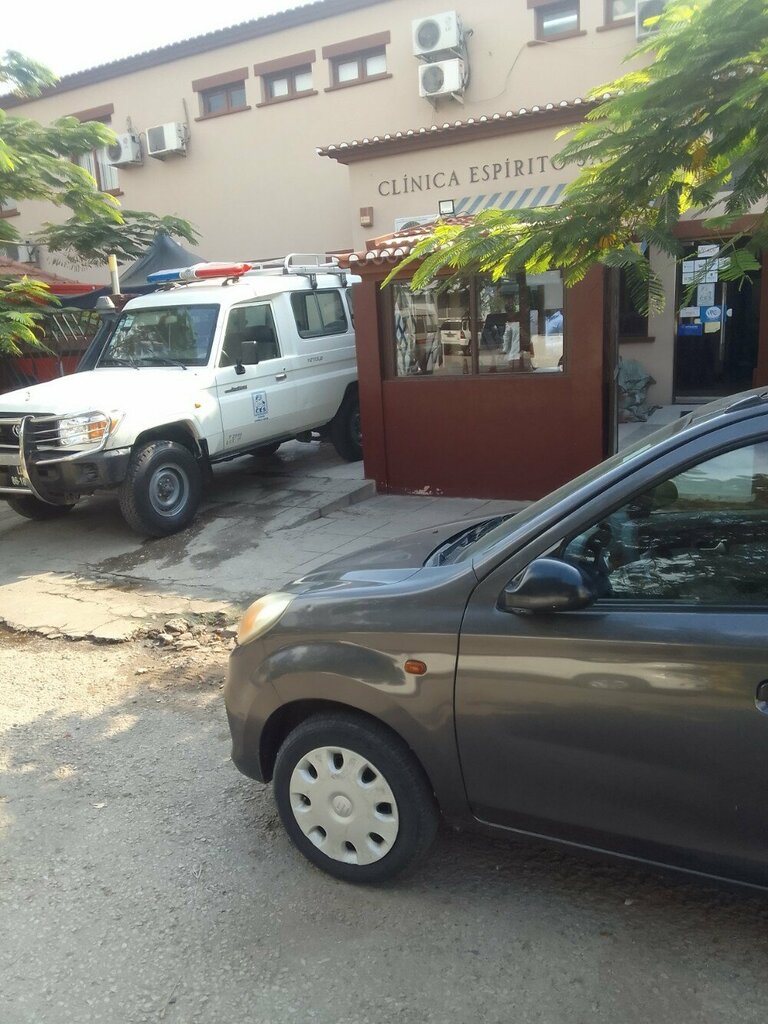 Tıp merkezleri ve klinikler Clinica Espirito Santo, Loanda, foto