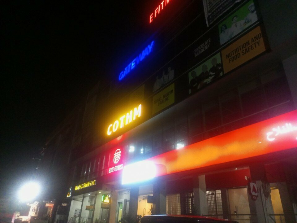 Giyim mağazası Shiekh Crockery, Islamabad, foto