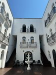 Casa Blanca (Центральная улица No:13, коттеджный посёлок Золотой Крым), otel  Kırım Cumhuriyeti'nden