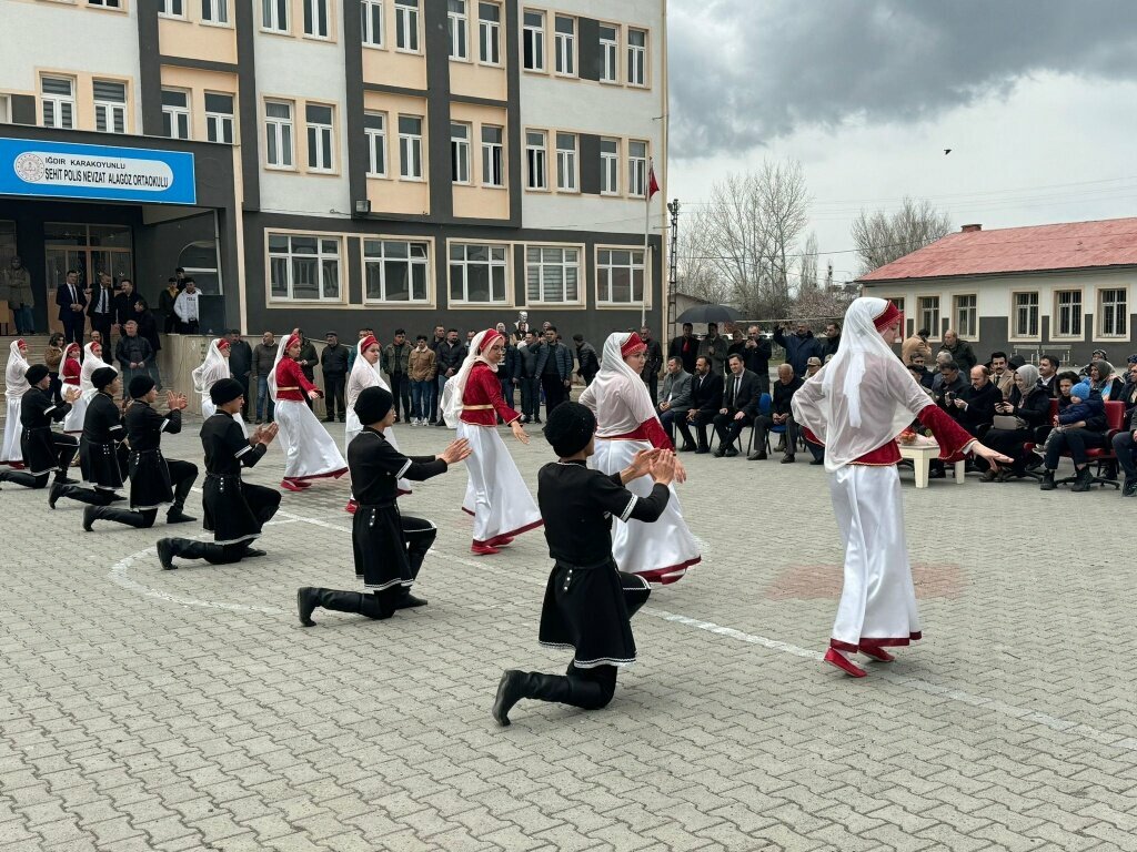 Ortaokul Ahmet Ali Dönmez Lisesi, Karakoyunlu, foto