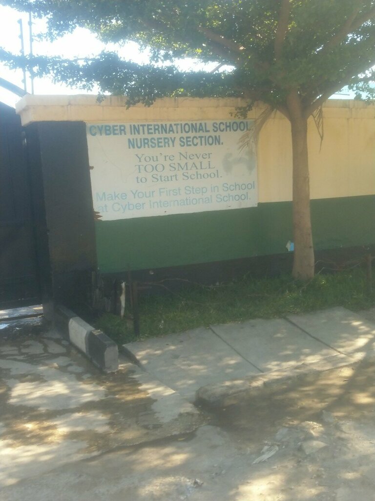 Ortaokul Cyber school, Lusaka, foto