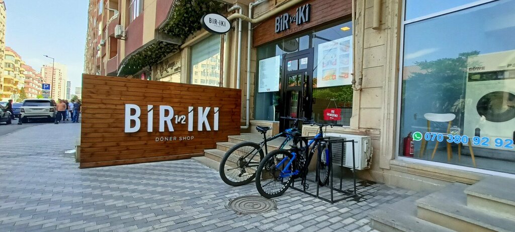 Kafe Bir iki, Bakü, foto