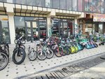 Мир велосипедов (Kurmanbek Baatyr Street No:91/3, Tütsü-Kara Köyü), bisiklet mağazaları  Celal‑Abad İli'nden