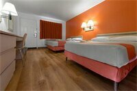 Motel 6 Seekonk (Rhode Island, Providence County, Providence), otel  Providence'den