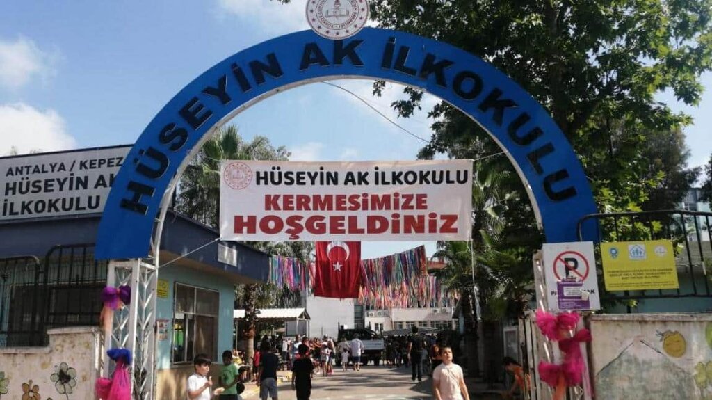 i̇lkokul Hüseyin Ak İmam Hatip Ortaokulu, Antalya, foto