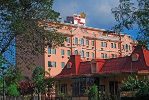 Hotel del Rey & Casino (San Jose, Calle 1), otel  San Jose'den