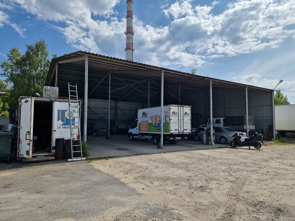 Kamyonların onarımı Карго Сервис, Kursk, foto