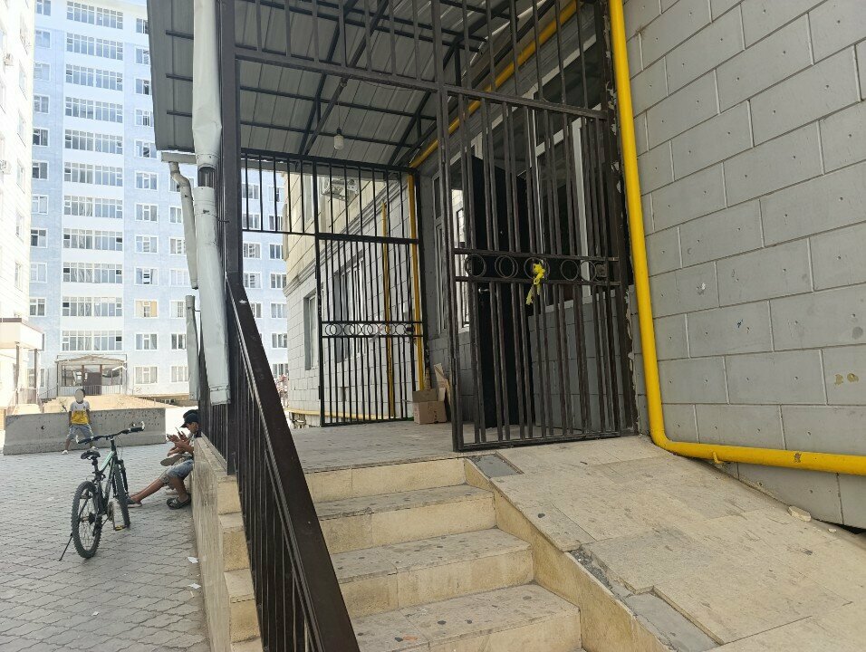 Mini-market Mixed goods store, Osh, foto