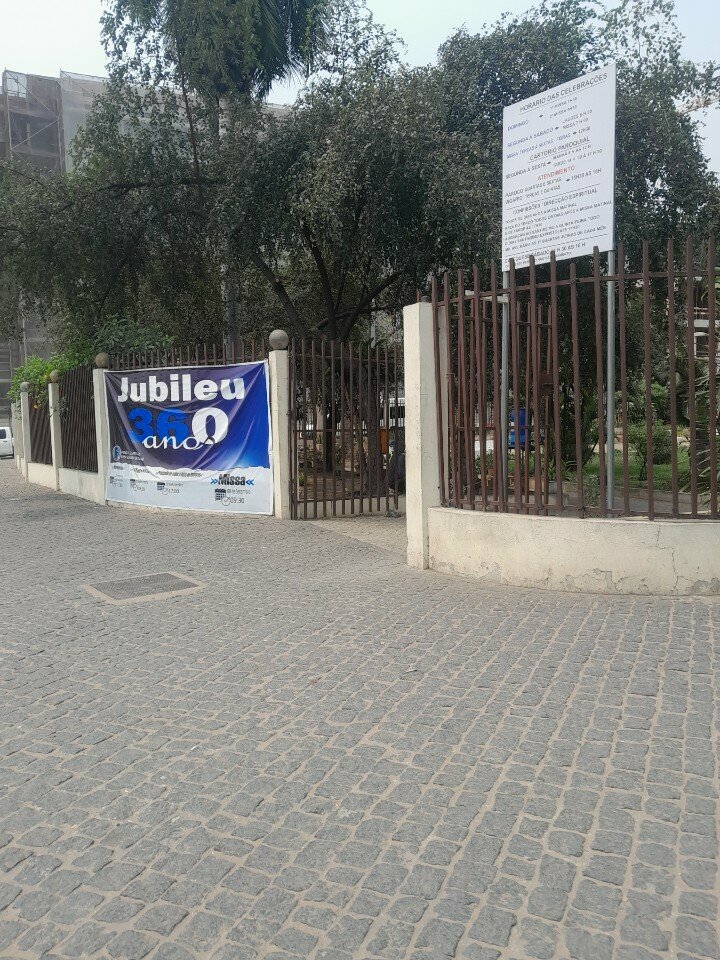 Dini dernekler Paróquias Nossa Senhora das graças, Loanda, foto