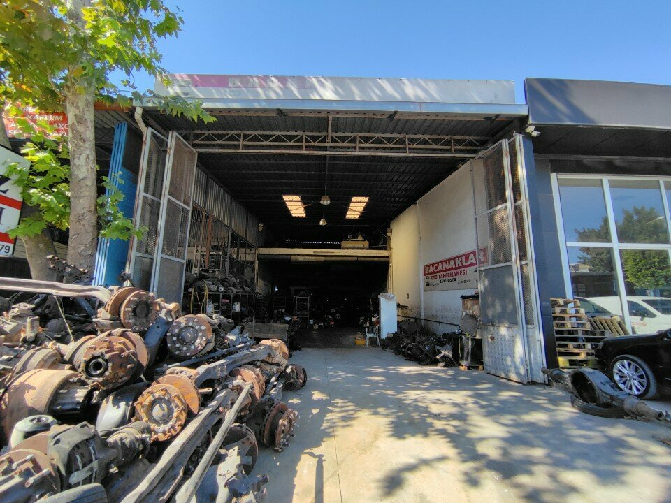 Otomobil servisi Bacanaklar Oto Tamirhanesi, Antalya, foto
