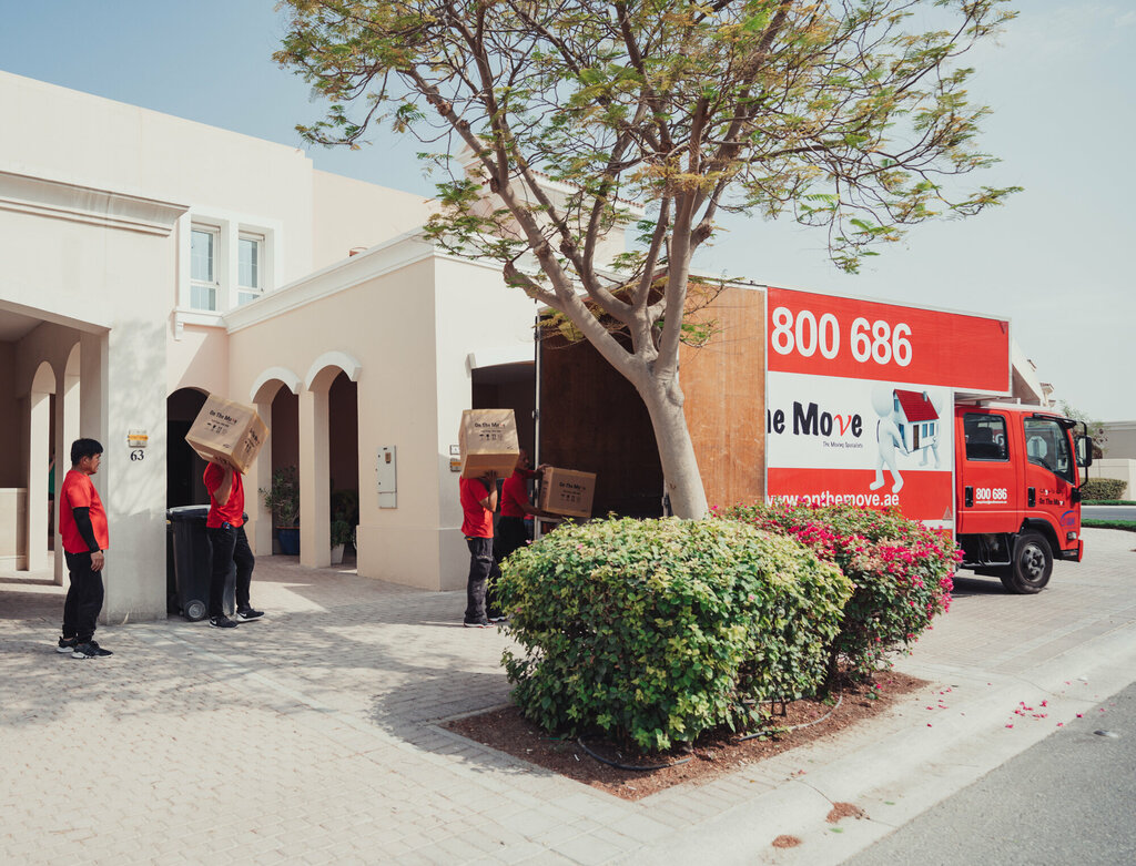 Lojistik firmaları On the Move, Dubai, foto