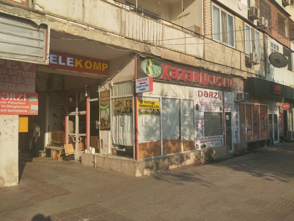 Büyük mağazalar Xəzər univermağı, Bakü, foto