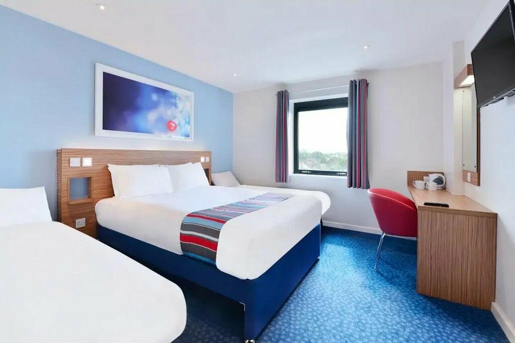 Otel Travelodge Cardiff Central, Cardiff, foto