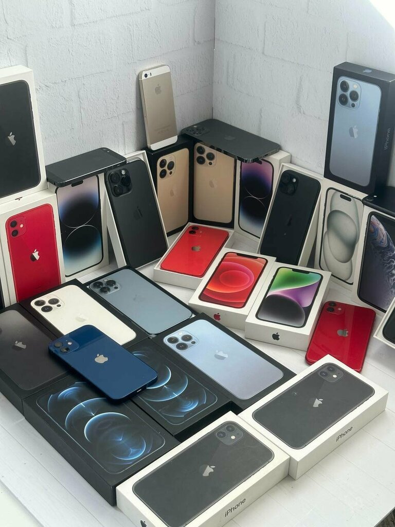 Cep telefonu aksesuarları Aura Store SPb, Saint‑Petersburg, foto