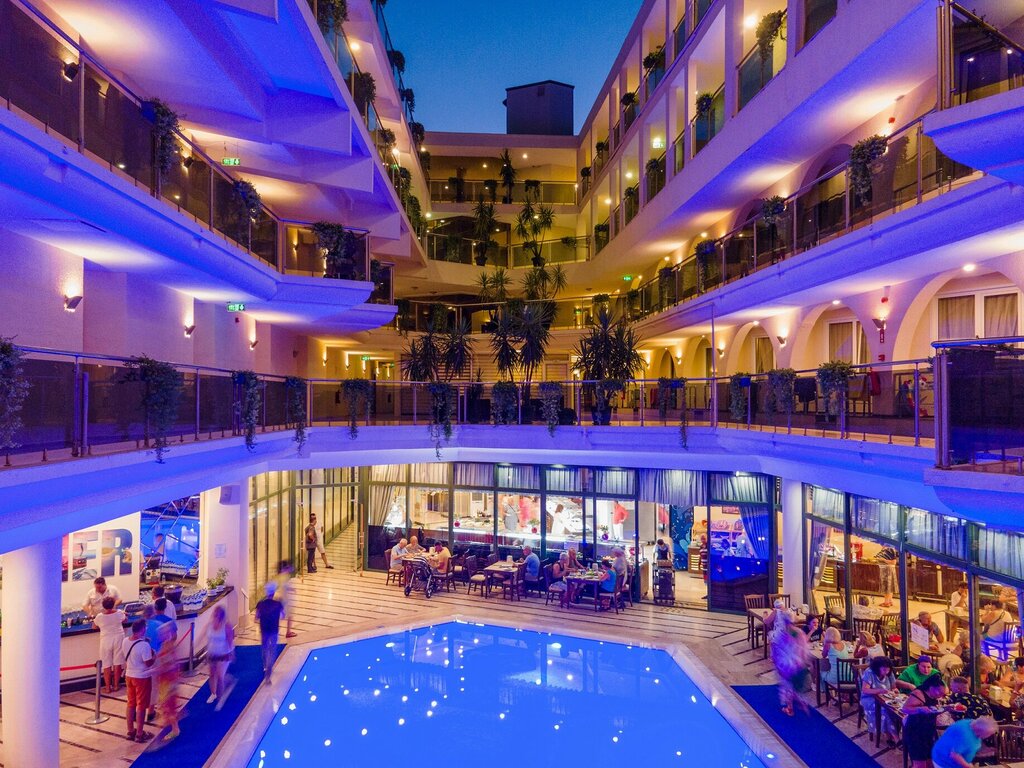 Kısa süreli konaklama Tropicano Family Villas, Kemer, foto