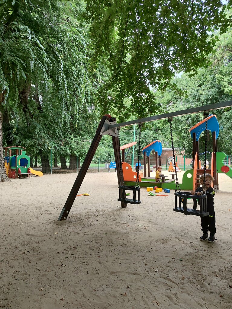 Oyun alanı Playground, Taganrog, foto