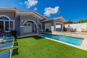 Remodeled 3br2ba Cozy Central Private Pool (Paradera, Paradera), otel  Dünya'dan