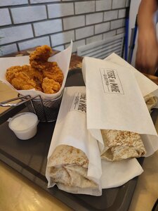 You and me shawarma (No:71, 1st Micro-district, Yegoryevsk), kafe  Yegoryevsk'ten