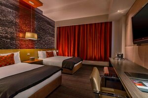 W Santiago (Santiago Metropolitan Region, Provincia de Santiago, Comuna de Las Condes, Avenida Isidora Goyenechea, 3000), otel