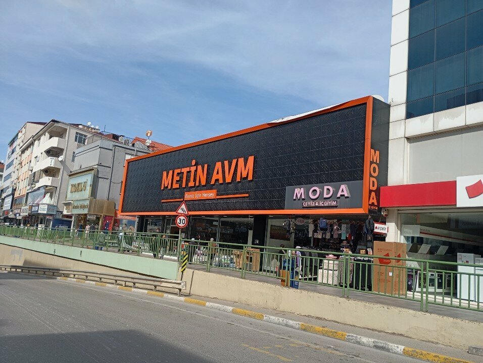 Büyük mağazalar Xiks Alışveriş Merkezi, İstanbul, foto