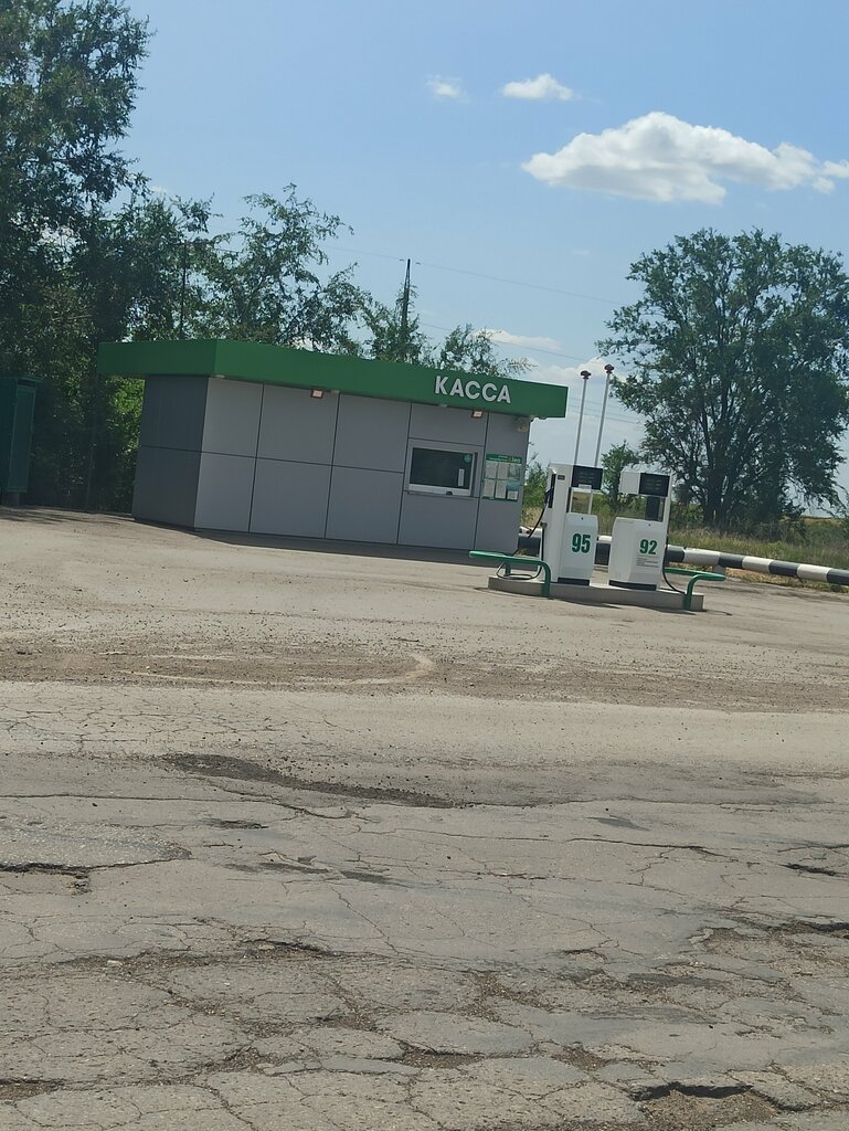 Benzin istasyonu АЗС, Saratovskaya oblastı, foto