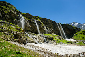 Птышские водопады (Karachaevskiy District, Verkhne-Teberdinskoye munitsipalnoye obrazovaniye, Severnyy Ptysh River), şelale  Karaçay‑Çerkez Cumhuriyeti'nden