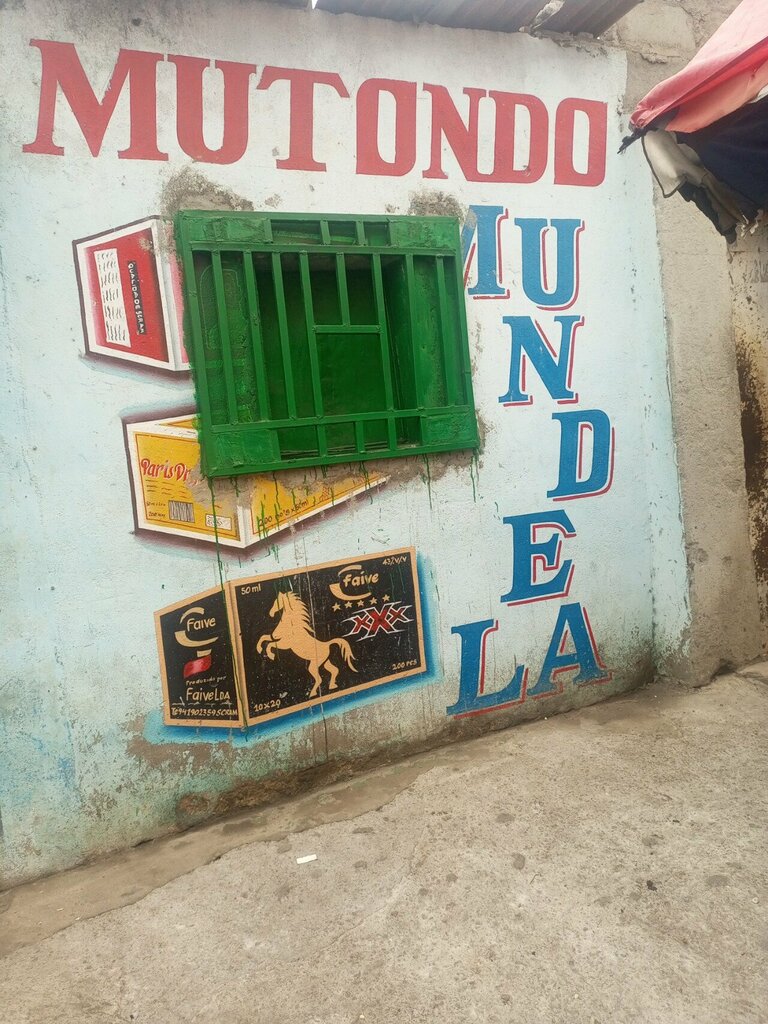 Alkollü içecekler Janela Aberta Mutondo, Loanda, foto