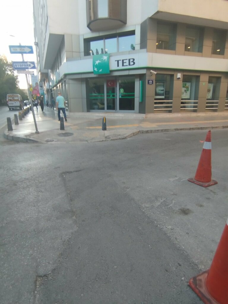 Yatırım fonu firmaları TEB Yatırım İzmir Şubesi, İzmir, foto