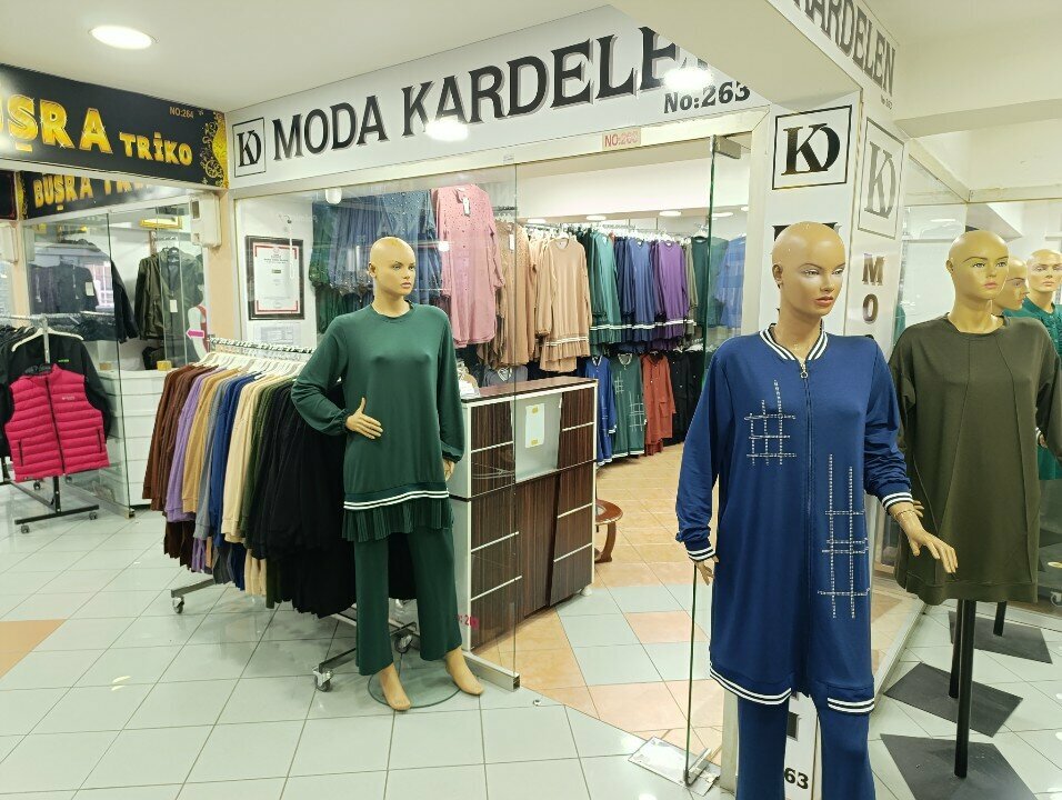 Giyim mağazası Moda Kardelen, İstanbul, foto