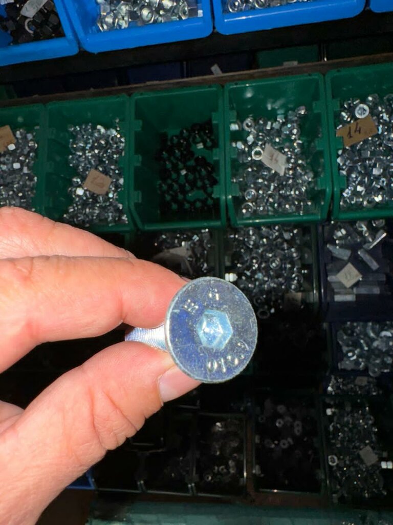Montaj ekipmanları Магазин Метиз, Gulkeviçi, foto