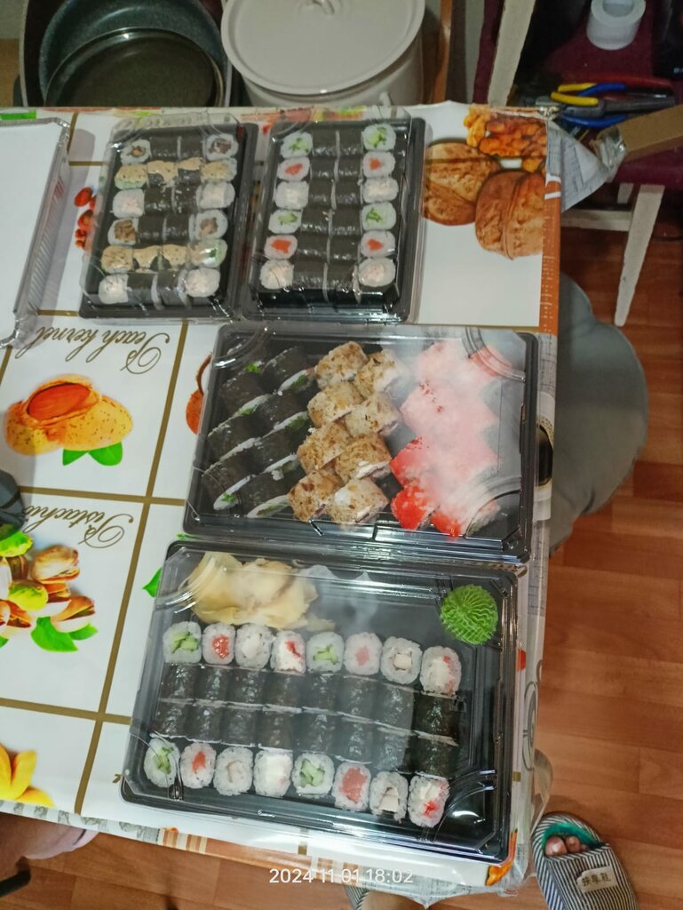 Suşi restoranı Tatori Суши & Роллы, Voljski, foto