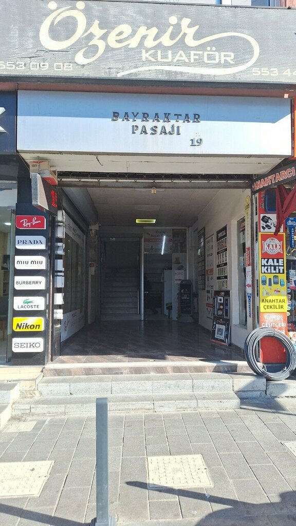 i̇ş merkezi Bayraktar Pasajı, İstanbul, foto